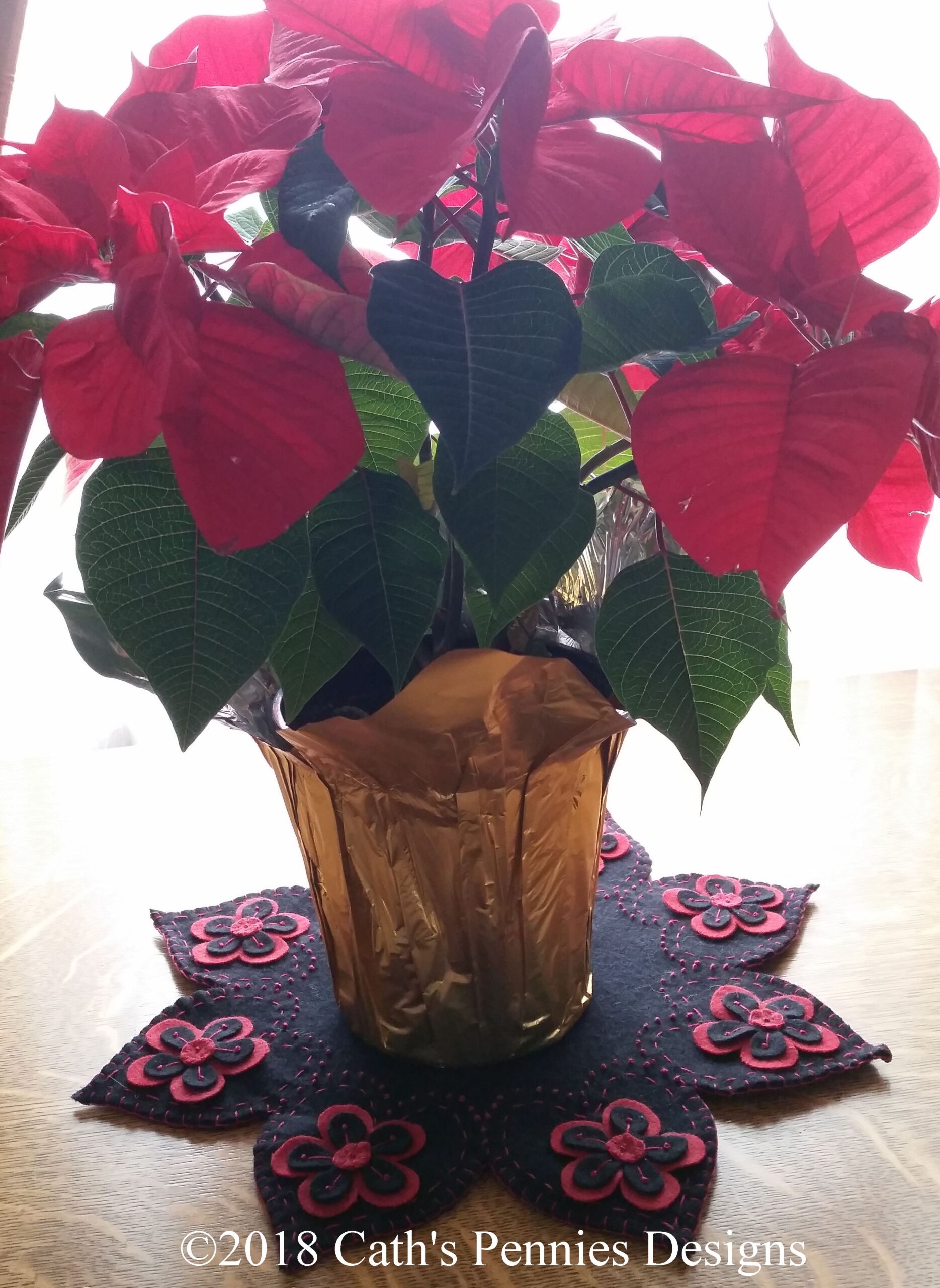 Valentine Flowers Wool Applique Candle Mat – Cath's Pennies Design